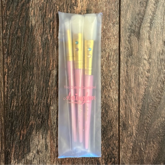 Slmissglam | Skincare | Slmissglam Trio Cotton Candy Brush Set Bnwt | Poshmark